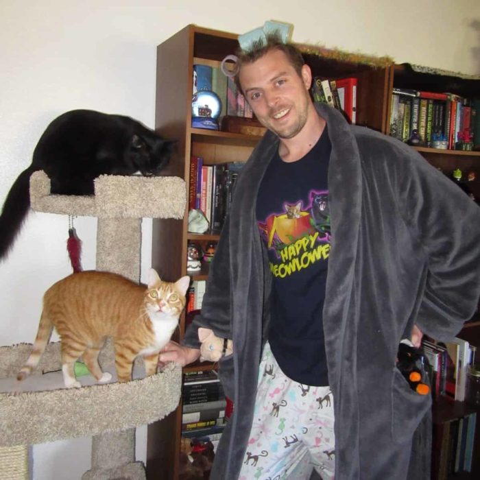 PROOF Men Around The World Finally Accepted By Cats; Love Freely Given ...