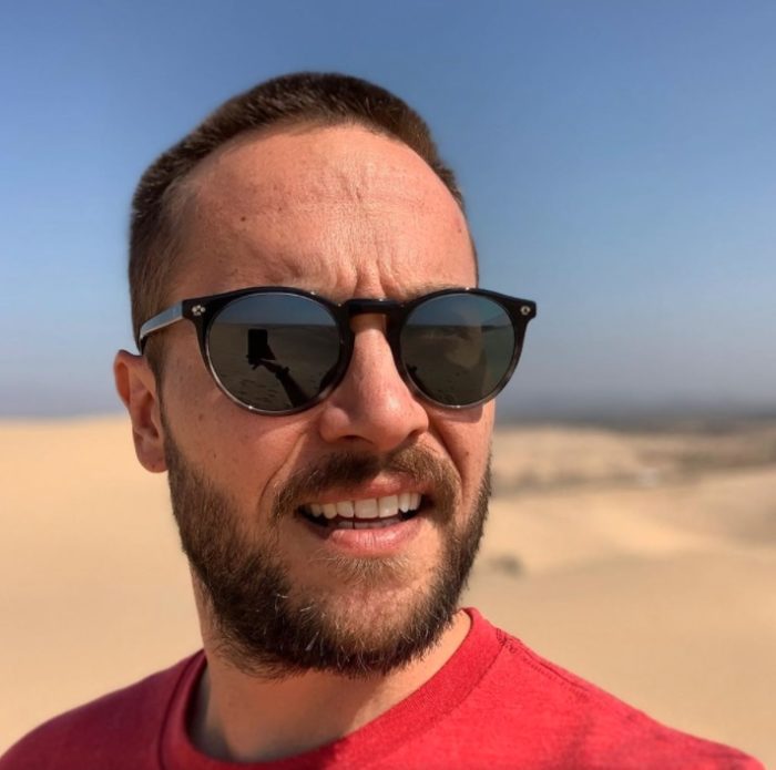 Comedian Zoltan Kaszas's Breakdown Of Why Cats Are Better Than Dogs ...