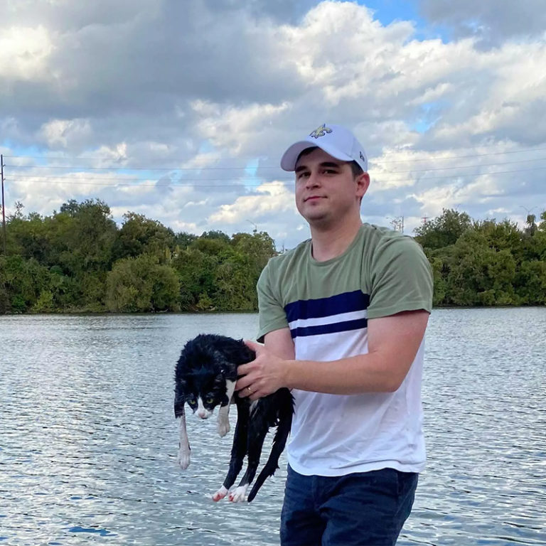 Paddlers Rescue 'Mermaid Kitty' After Leap from a Busy Bridge