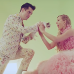 Taylor Swift Proudly Comes Out as an Official ‘Cat Lady’