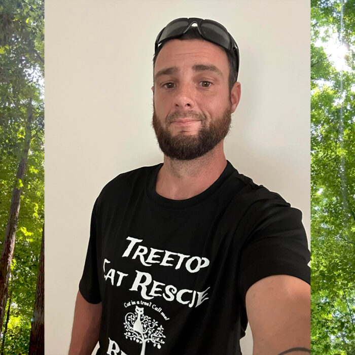 Grateful Cat Shares Hug With Ohio Man Who Went Out On a Limb For Him ...